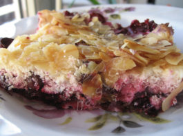 Marjakook mandlitega | Hingepeegel